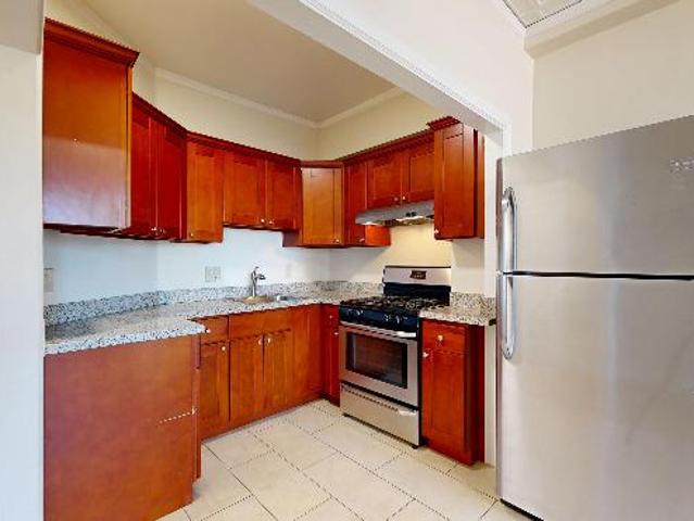 1 Br, 1 bath, Condo 922 Fulton St