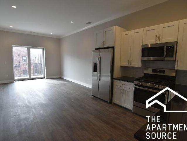 1 Br, 1 bath, Condo 927 West Irving Park Road