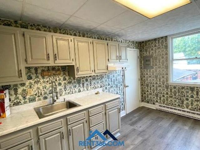 1 Br, 1 bath, Condo 929 Centre St