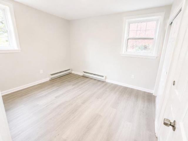 1 Br, 1 bath, Condo 92 Davenport Ave
