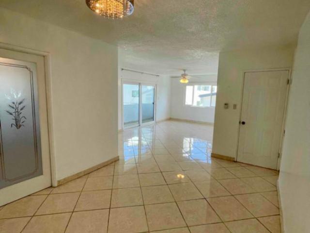 1 Br, 1 bath, Condo 933 6th St