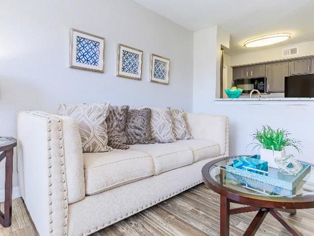 1 Br, 1 bath, Condo 9416 E 65th St