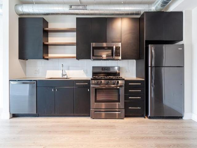 1 Br, 1 bath, Condo 941 West Belmont Avenue