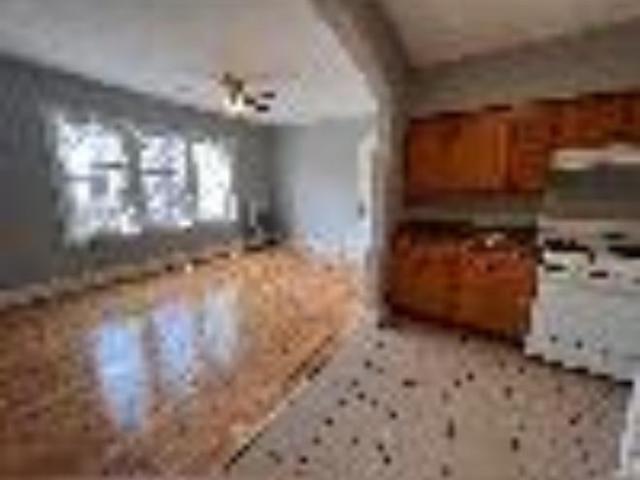 1 Br, 1 bath, Condo 9453 S Loomis St