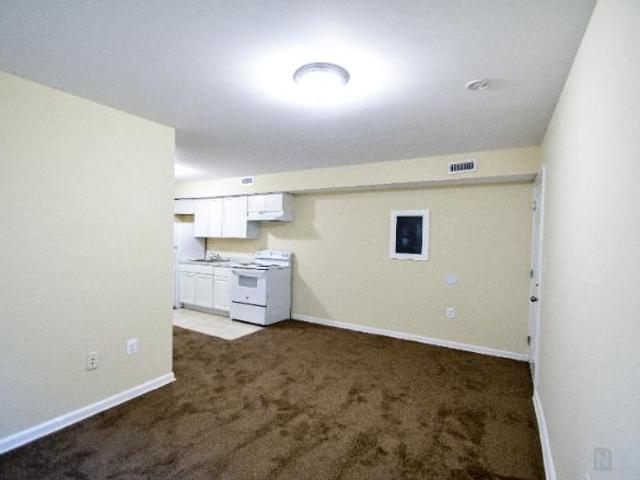 1 Br, 1 bath, Condo 945 Division Avenue Ne