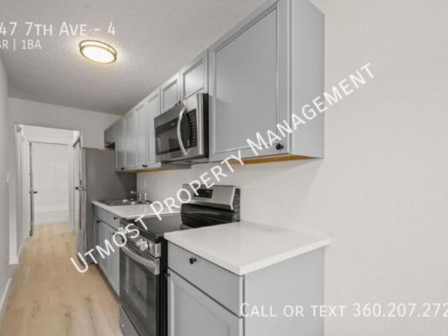 1 Br, 1 bath, Condo 947 7th Ave