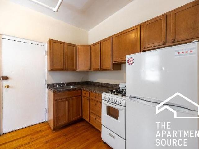 1 Br, 1 bath, Condo 947 West Cornelia Ave
