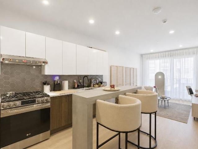 1 Br, 1 bath, Condo 948 West Sunnyside