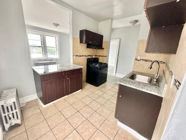 1 Br, 1 bath, Condo 94 Fairmount Ter