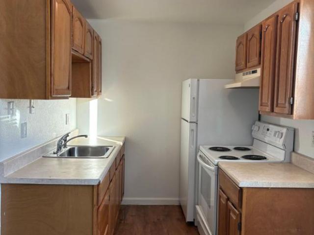 1 Br, 1 bath, Condo 9504 East 17th