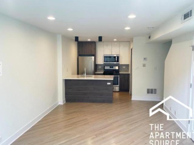 1 Br, 1 bath, Condo 954 West Grace St