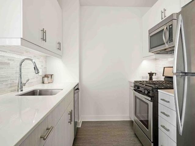 1 Br, 1 bath, Condo 979 S State St