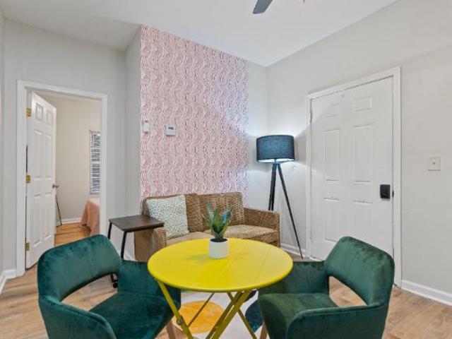 1 Br, 1 bath, Condo 987 Dimmock St