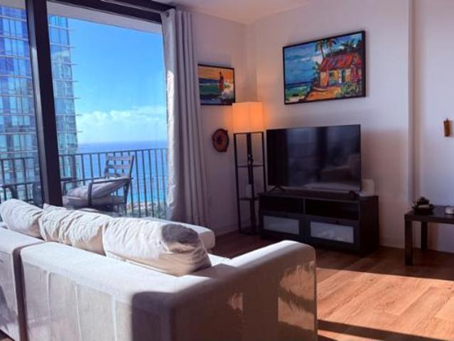 1 Br, 1 bath, Condo 987 Queen St