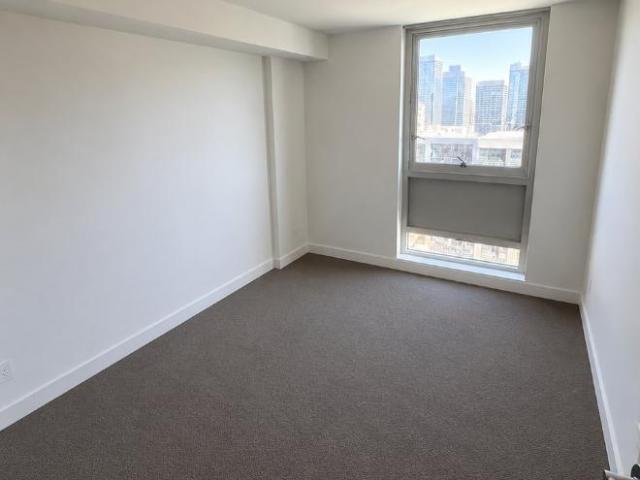 1 Br, 1 bath, Condo 988 Halekauwila Street