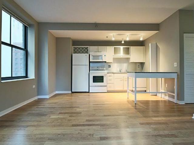 1 Br, 1 bath, Condo 99 W Washington St