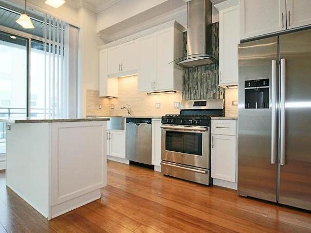 1 Br, 1 bath, Condo 9 N Aberdeen St