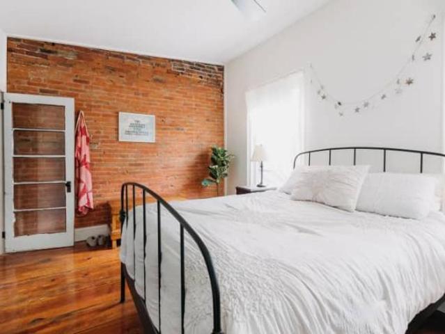 1 Br, 1 bath, Condo 13 Albro Street