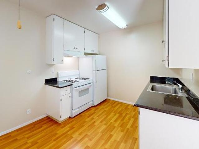 1 Br, 1 bath, Condo 1000 Ignacio Blvd