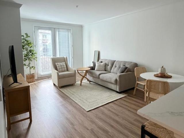 1 Br, 1 bath, Condo 1000 Providence Pl