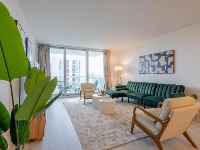 1 Br, 1 bath, Condo 1000 West Ave