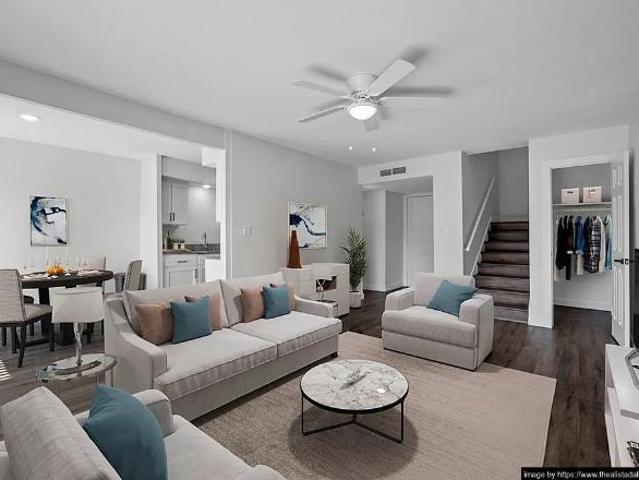 1 Br, 1 bath, Condo 10028 Royal Ln