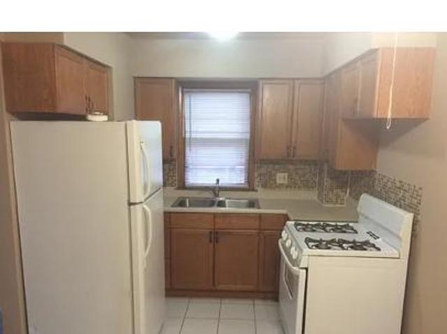 1 Br, 1 bath, Condo 100 Vana Dr