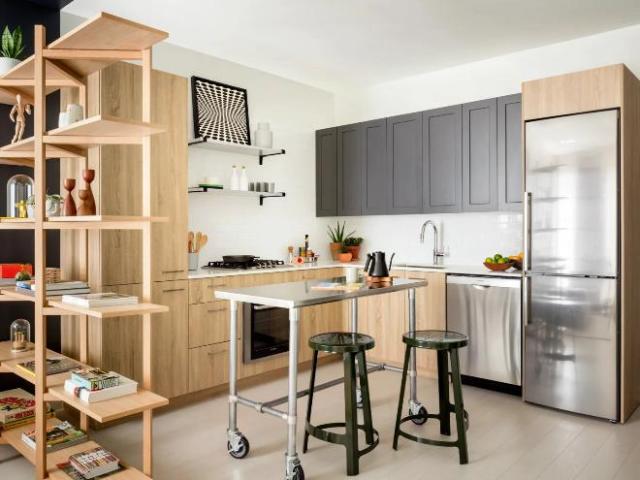 1 Br, 1 bath, Condo 1015 W Van Buren St