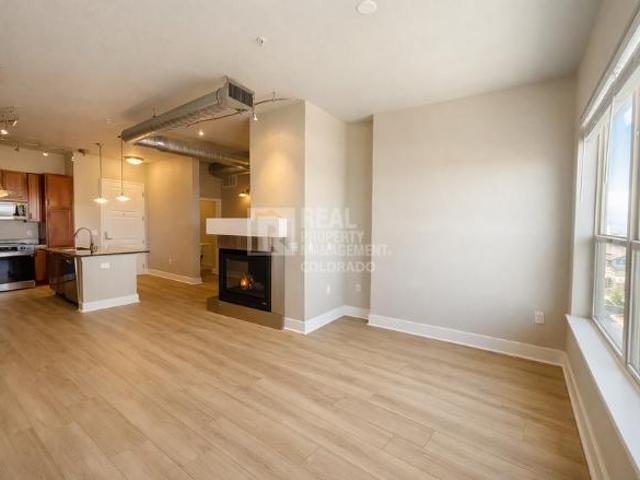 1 Br, 1 bath, Condo 10111 Inverness Main Street