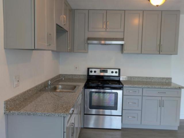 1 Br, 1 bath, Condo 1025 N Madison Street #32