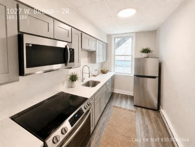 1 Br, 1 bath, Condo 1027 W Broad
