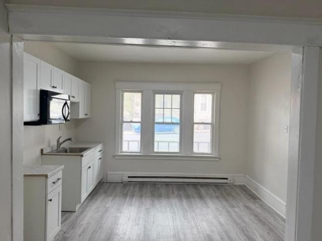1 Br, 1 bath, Condo 1020 W Market St
