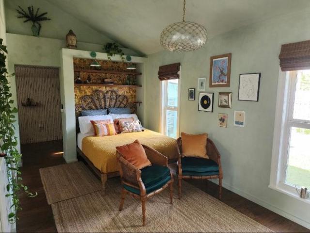 1 Br, 1 bath, Condo 1021 Middle St