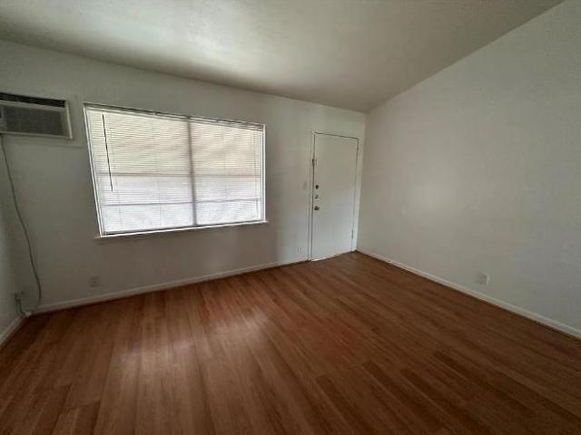 1 Br, 1 bath, Condo 1023 Lyndon St