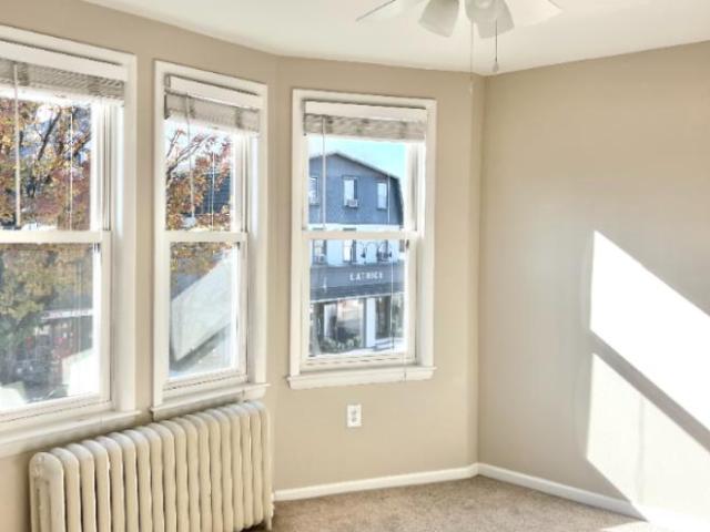 1 Br, 1 bath, Condo 1023 W Lancaster Ave