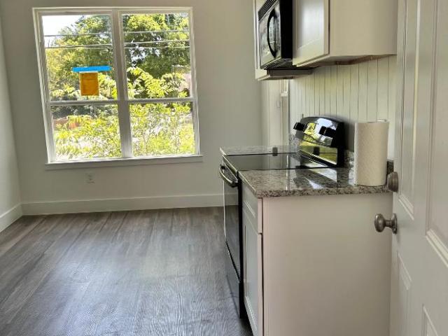 1 Br, 1 bath, Condo 102 SW 7th Street