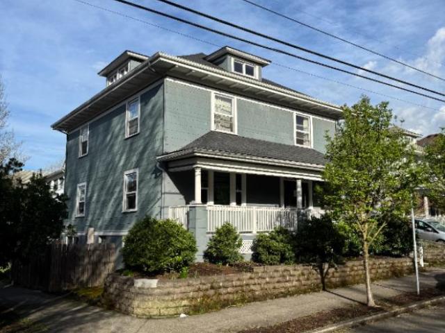 1 Br, 1 bath, Condo 1035 SE 14th Avenue Unit #2