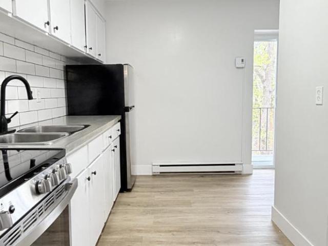 1 Br, 1 bath, Condo 1030 Lillian Ave