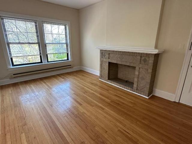 1 Br, 1 bath, Condo 1031 Dempster St