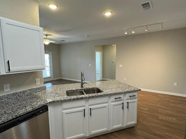 1 Br, 1 bath, Condo 1031 Fm 2931