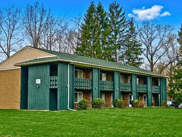 1 Br, 1 bath, Condo 1044 Brittain Rd