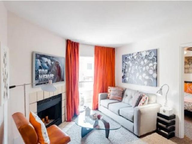 1 Br, 1 bath, Condo 10401 N Lamar Blvd