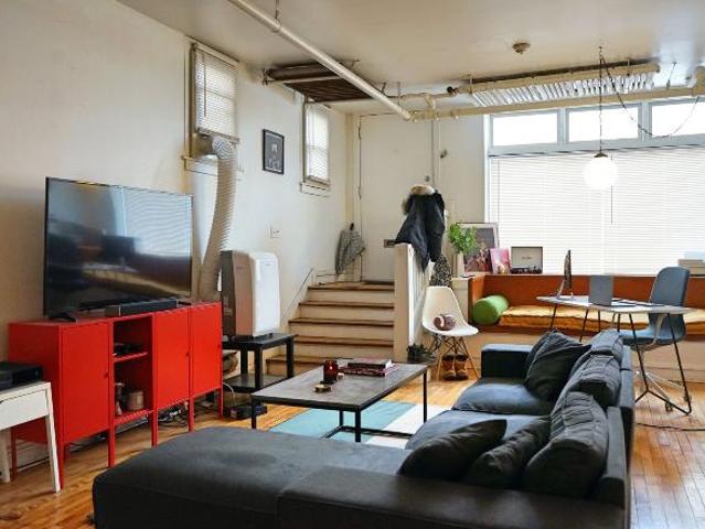 1 Br, 1 bath, Condo 1054 W Cornelia Ave