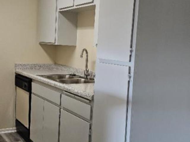 1 Br, 1 bath, Condo 10640 Colima Rd
