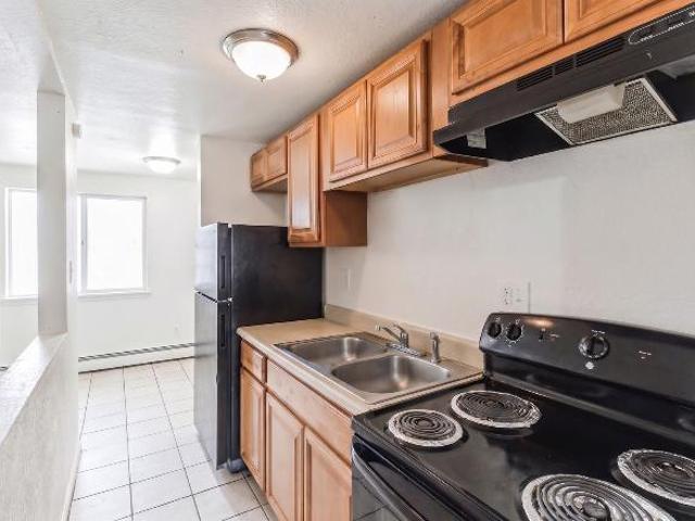 1 Br, 1 bath, Condo 1065 S Quivas Street