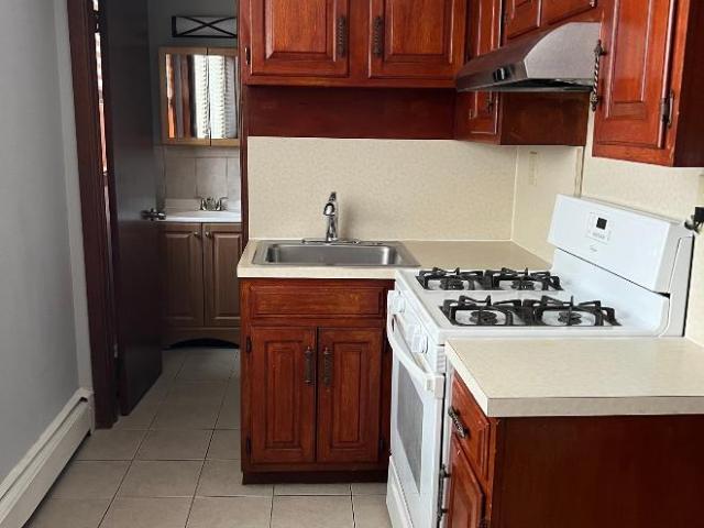 1 Br, 1 bath, Condo 1077 East Jersey St