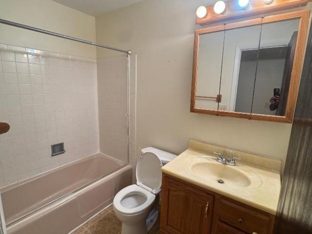 1 Br, 1 bath, Condo 107 E Erie Ave