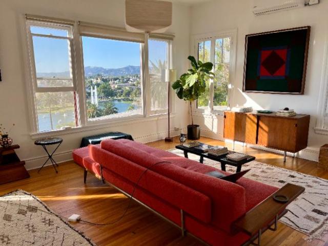 1 Br, 1 bath, Condo 1084 1/2 West Kensington Road