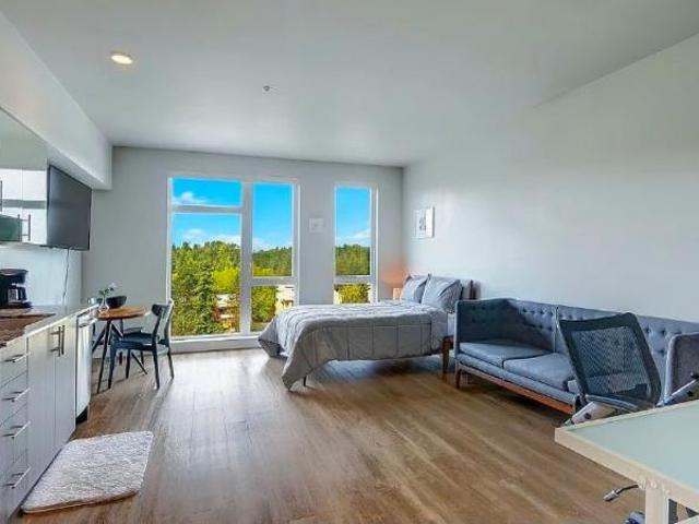 1 Br, 1 bath, Condo 1085 103rd Avenue Northeast