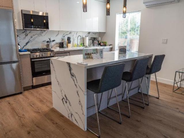 1 Br, 1 bath, Condo 10863 Kling St